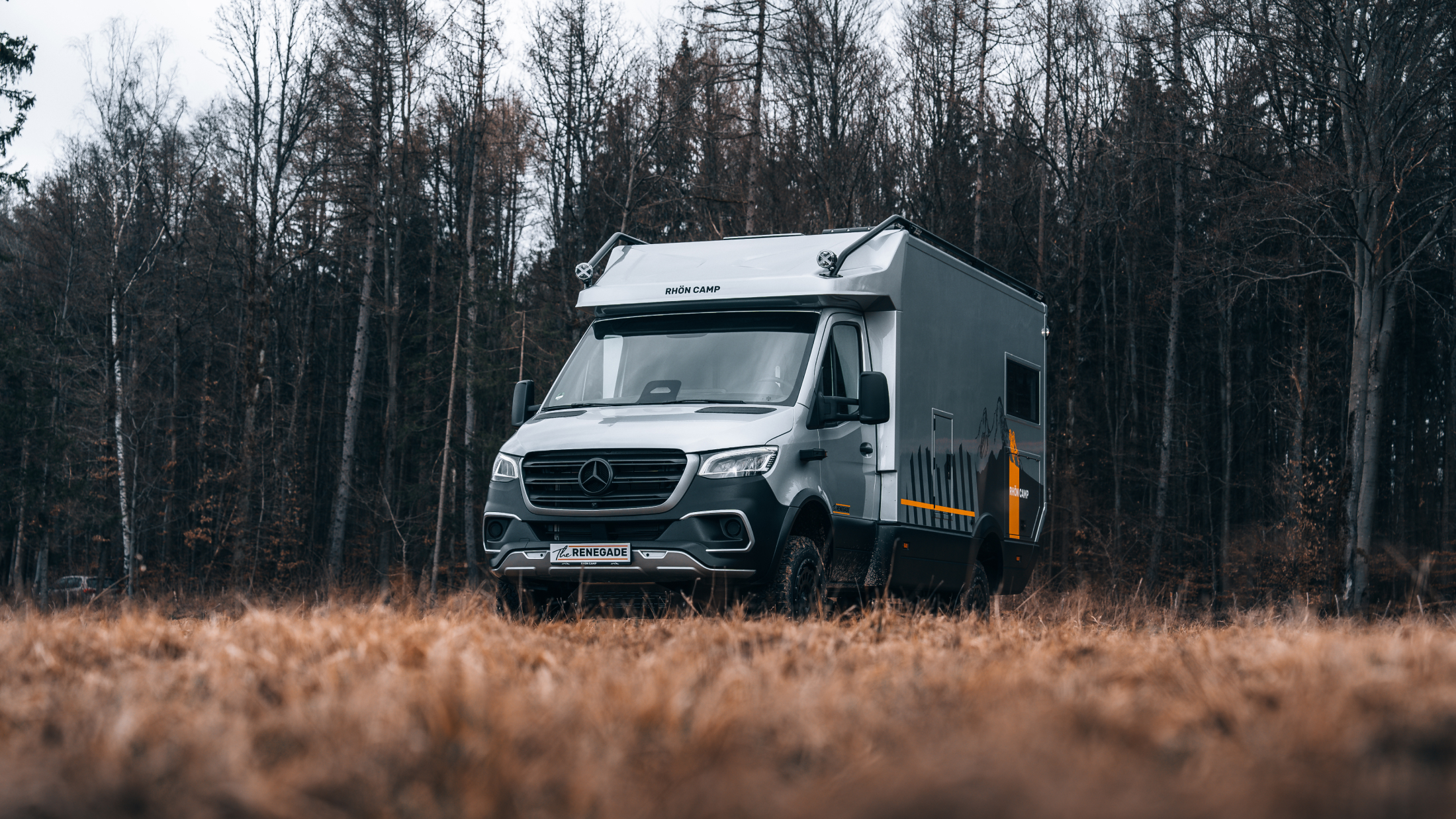 Entdecken Sie dieses Mercedes Sprinter 4x4 Expeditionsfahrzeug von Röhn ...